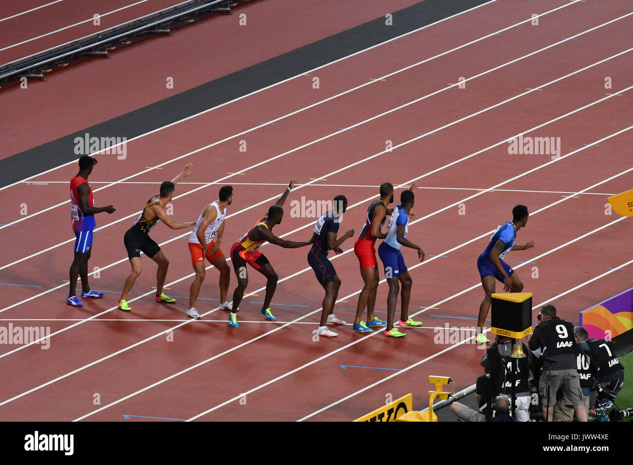 Mens 4 x 400 metres relay final hi-res stock photography and images - Alamy
