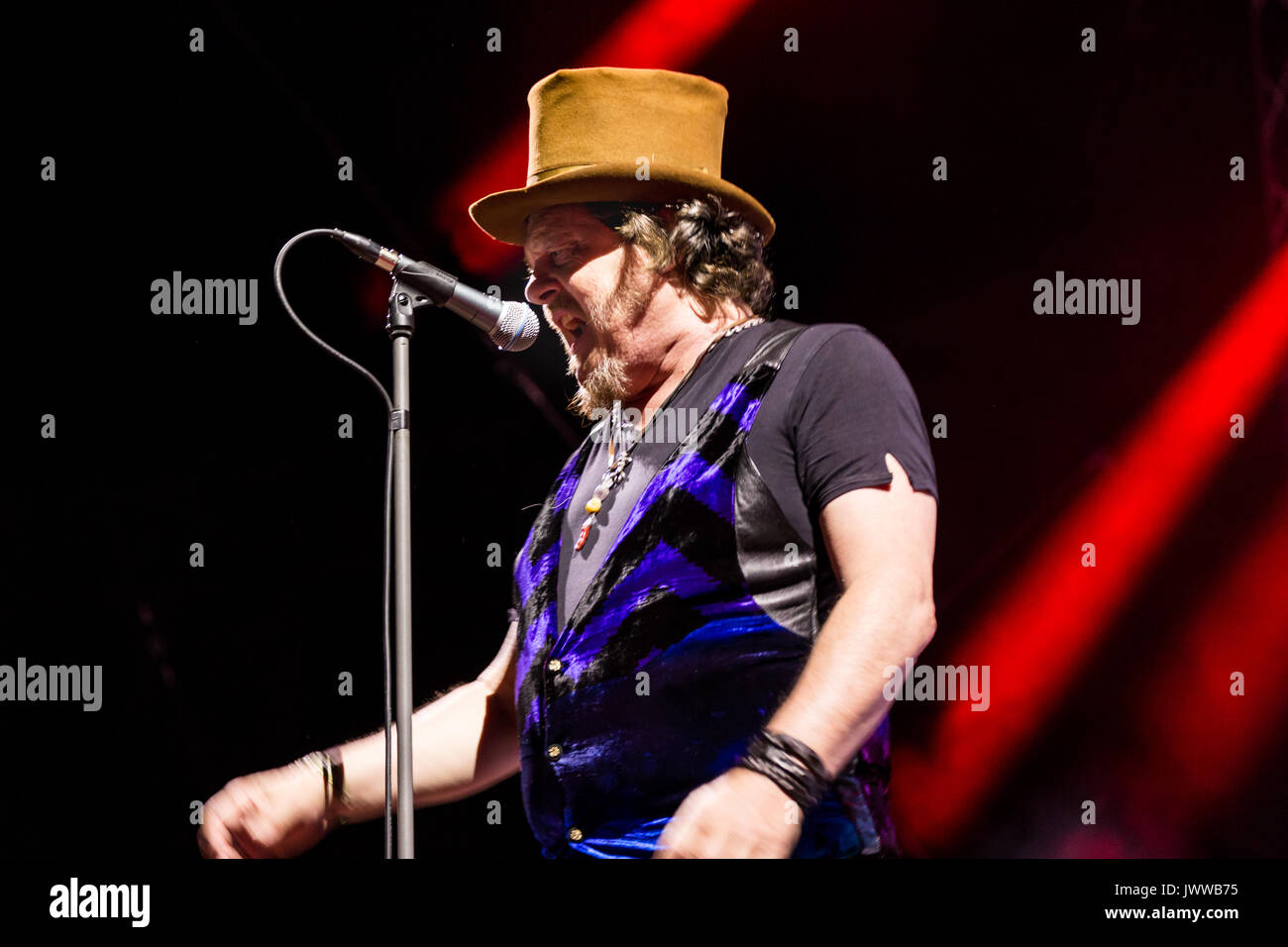 Zucchero show hi-res stock photography and images - Alamy