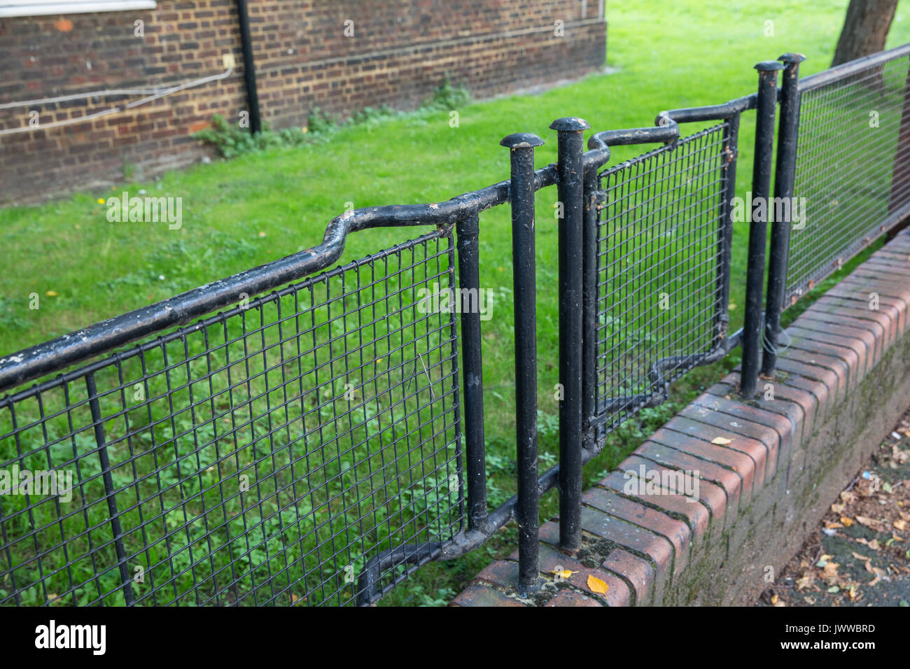 London, UK. 14th August, 2017. 'Stretcher fences' on the Rockingham ...