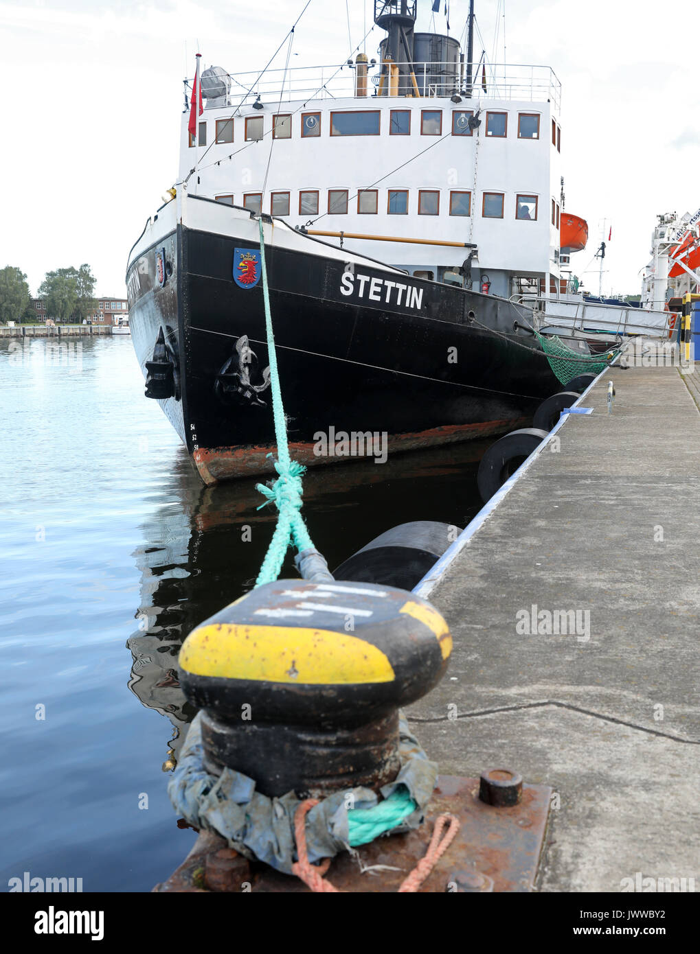 Rostock, Germany. 14th Aug, 2017. The steam-powered icebreaker "Stettin ...