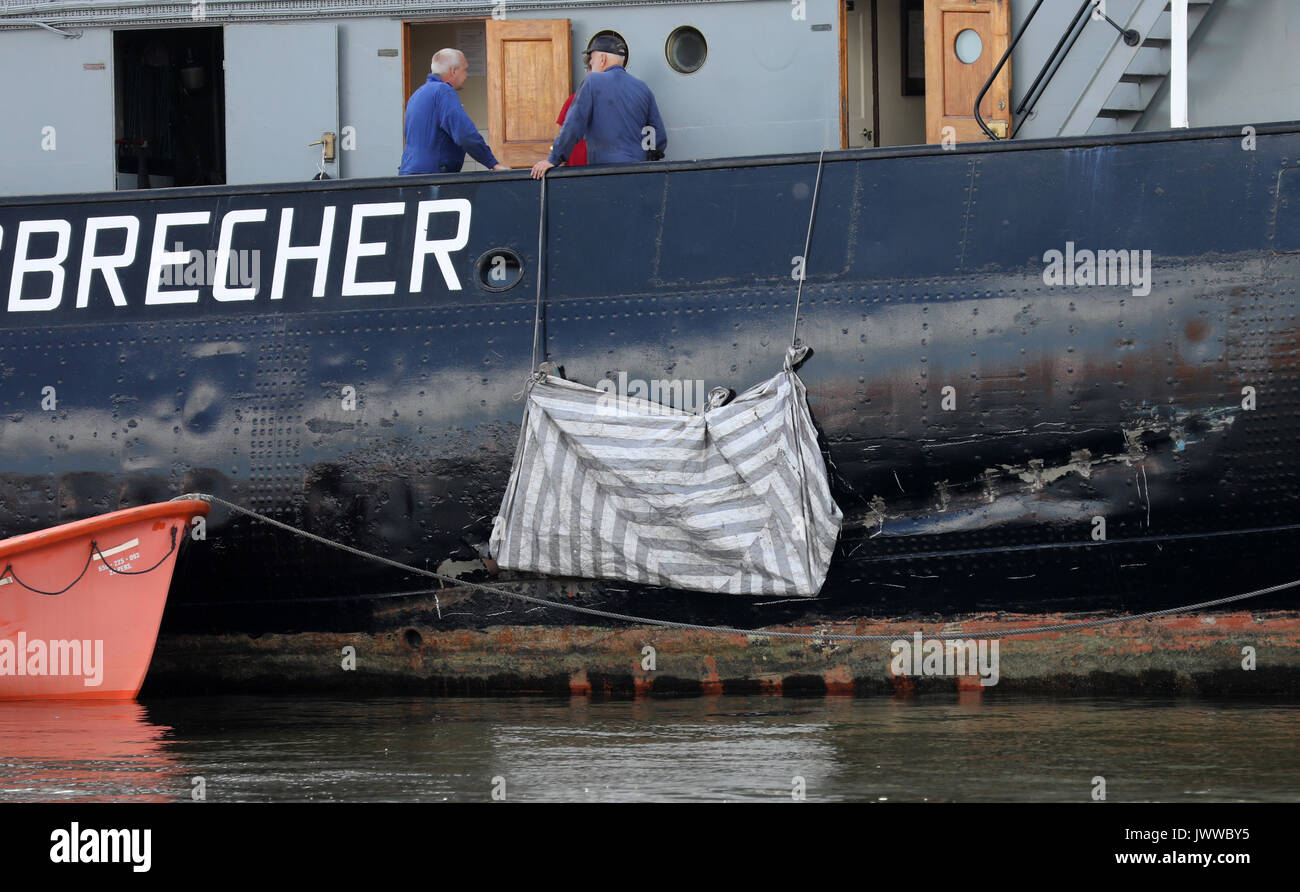 Steam icebreaker stettin hi-res stock photography and images - Alamy
