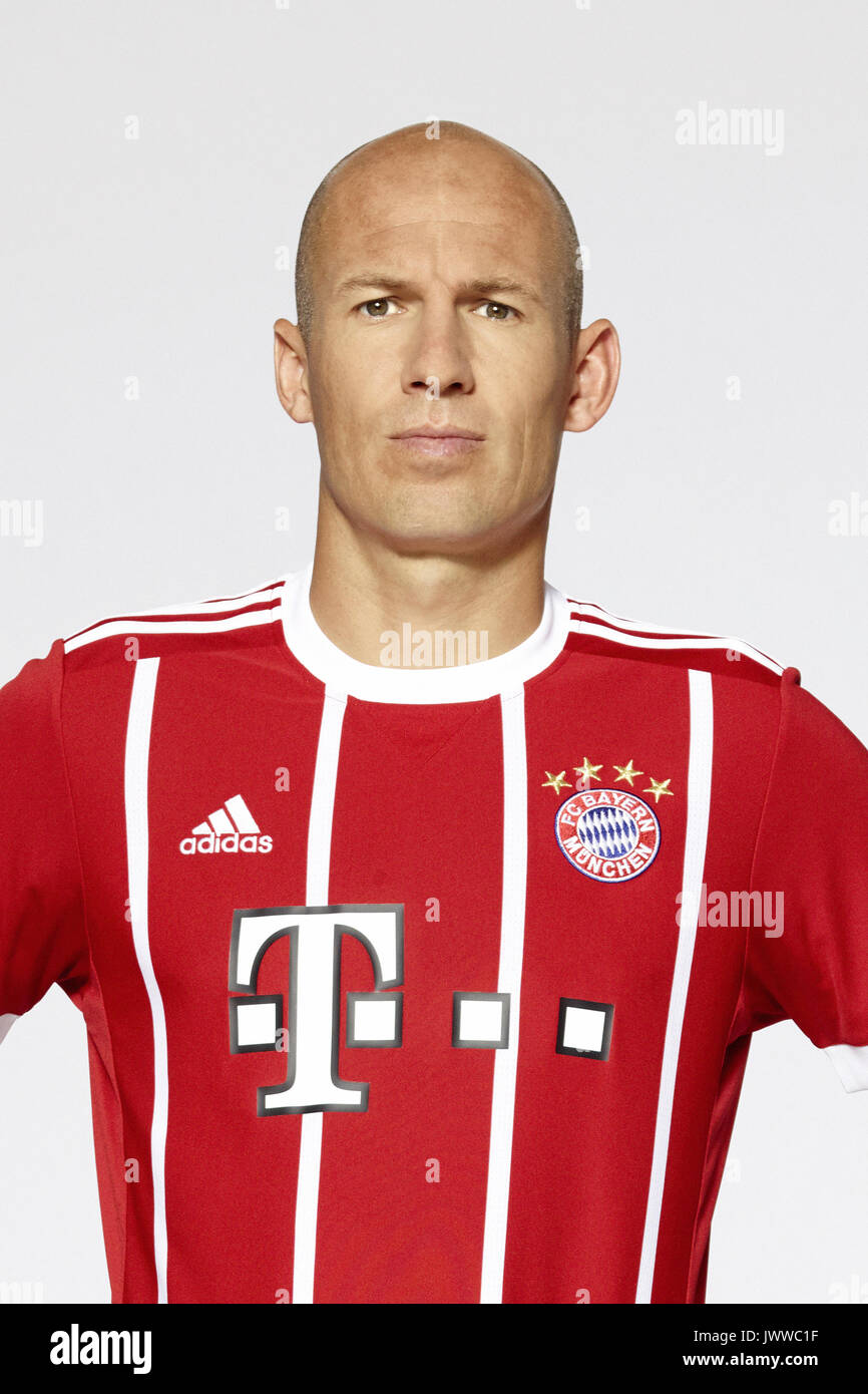 HANDOUT - German Bundesliga, official photocall FC Bayern Munich for ...