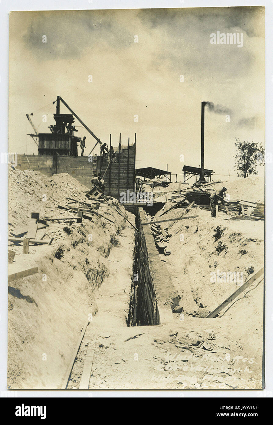 Core Wall South. Wall Eng. Room Stock Photo - Alamy