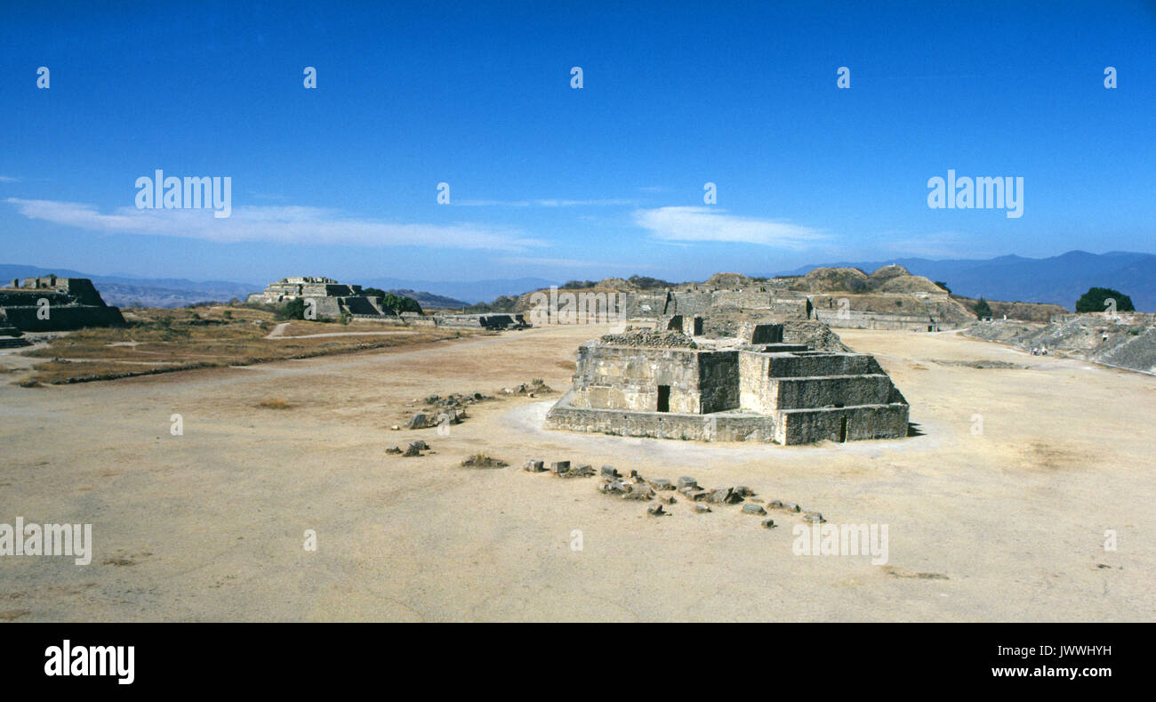 Zapotec Ruins Stock Photos & Zapotec Ruins Stock Images - Alamy