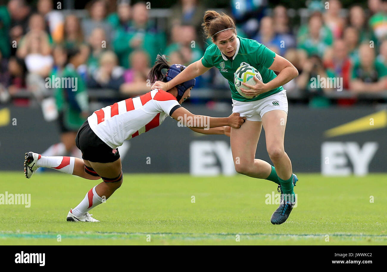 Ireland's Nora Stapleton and Japan's Sayaka Suzuki (left) during the ...