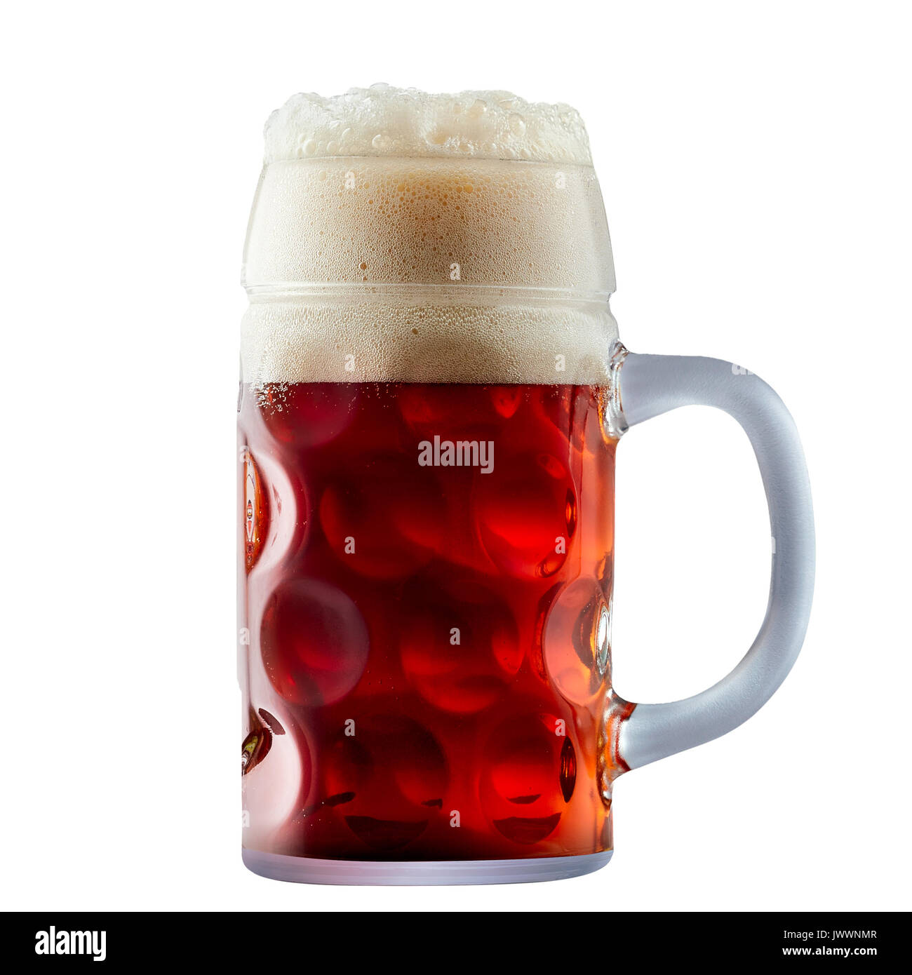 Mug of frosty dark red beer with foam Stock Photo - Alamy