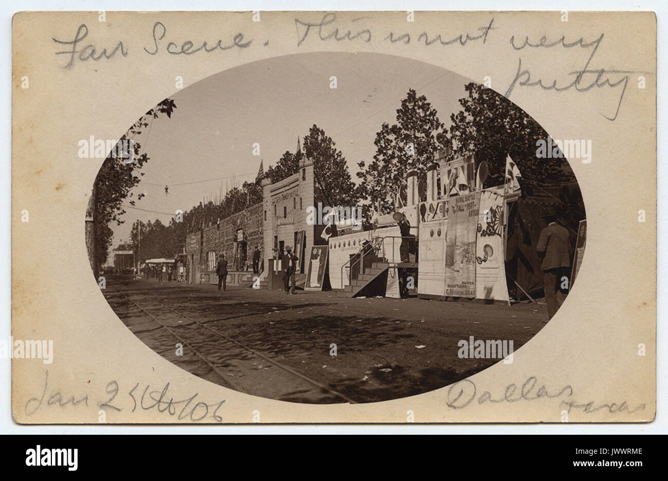 Antique fair scene hi-res stock photography and images - Alamy