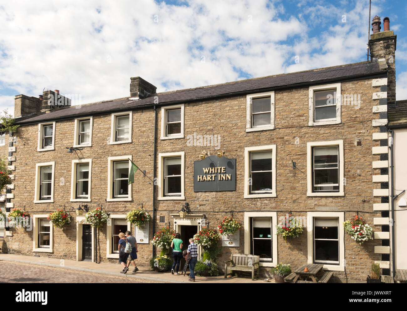 Public house pubs hawes hi-res stock photography and images - Alamy