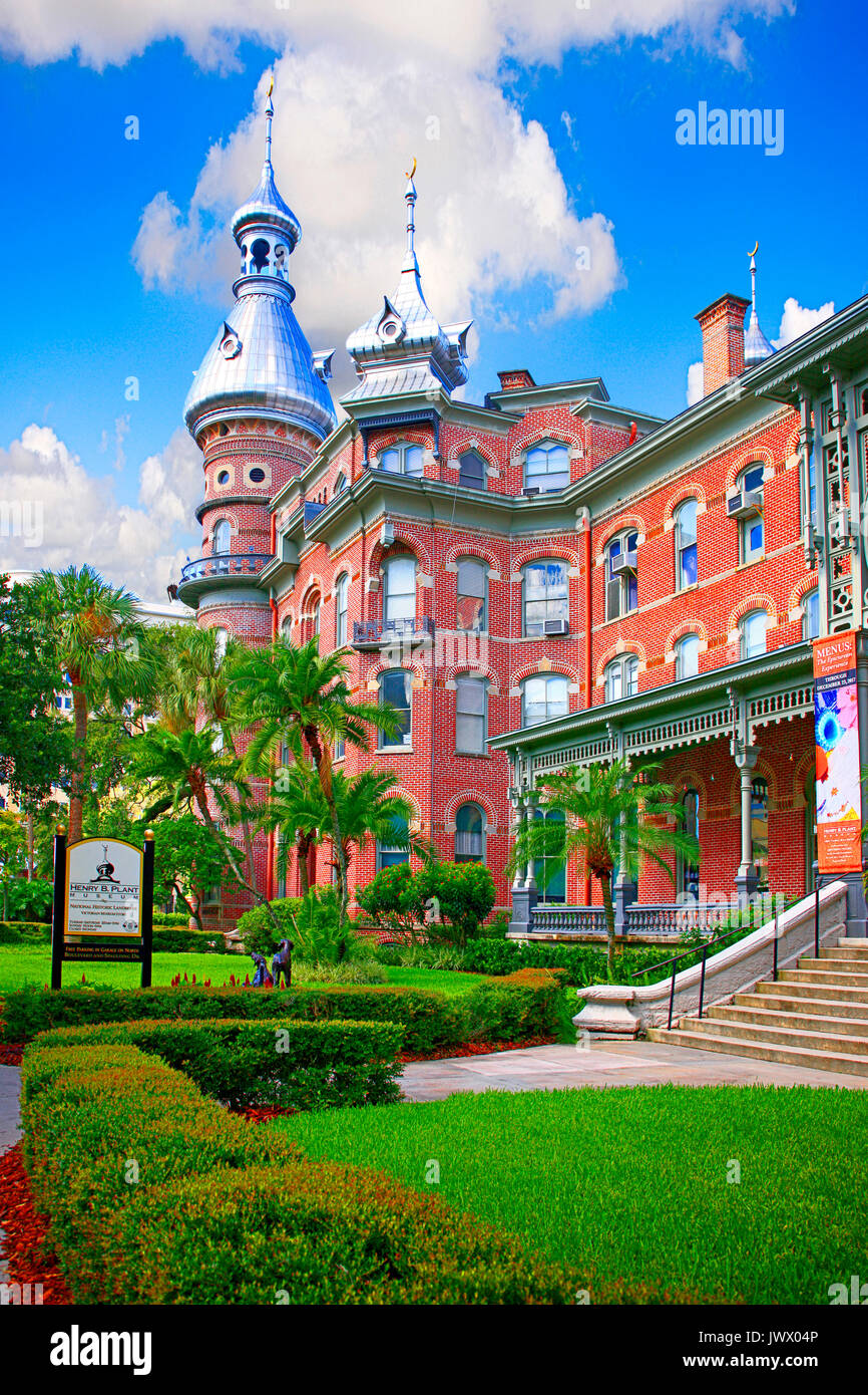 The Henry B. Plant museum and official entrance to the University of ...