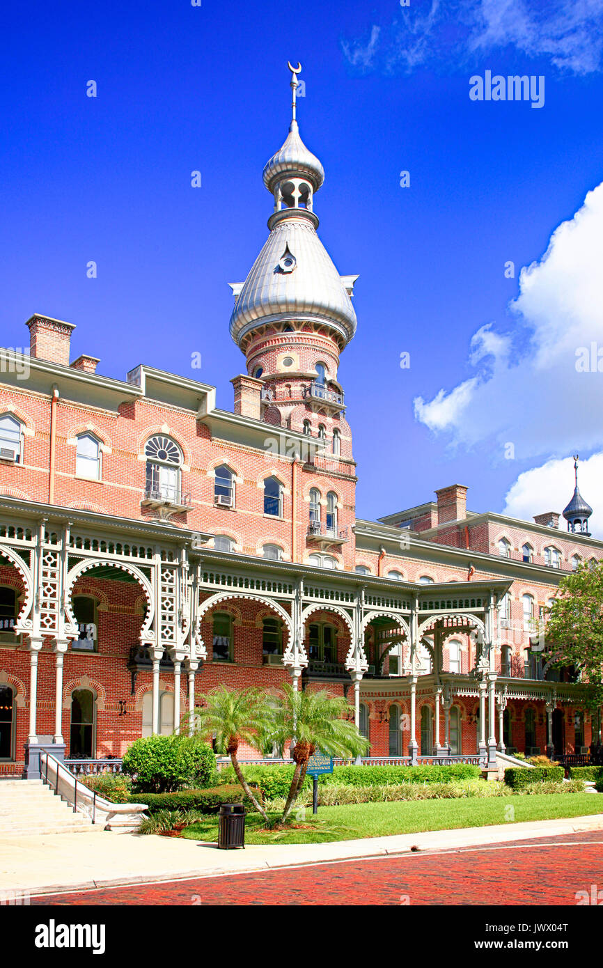 The Henry B. Plant museum and official entrance to the University of ...