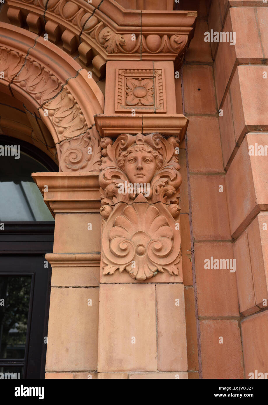 Terracotta mouldings hi-res stock photography and images - Alamy