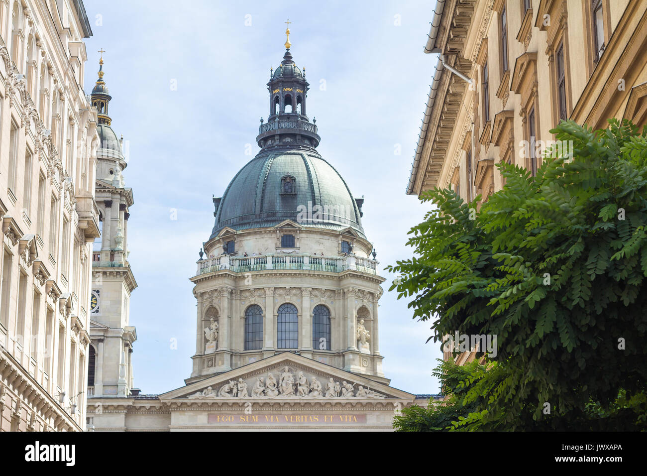 St. Stephen's Basilica in Budapest Stock Photo - Alamy