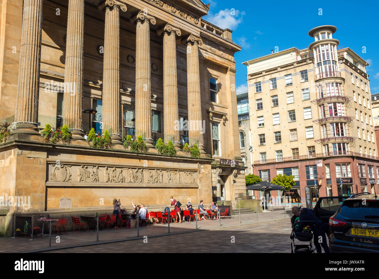 gallery of modern art in glasgow Stock Photo - Alamy
