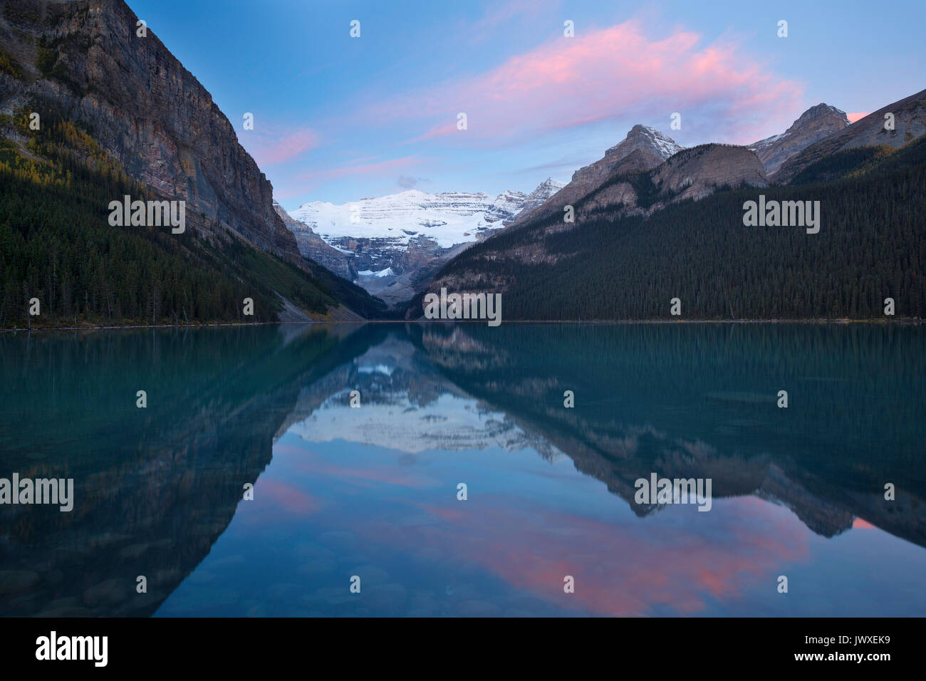 Sunrise over Lake Louise in Banff National Park in Alberta, Canada ...