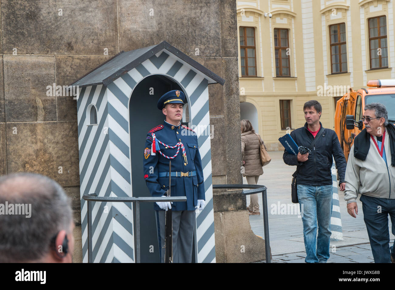 PRAGUE CASTLE SENTRY Stock Photo - Alamy