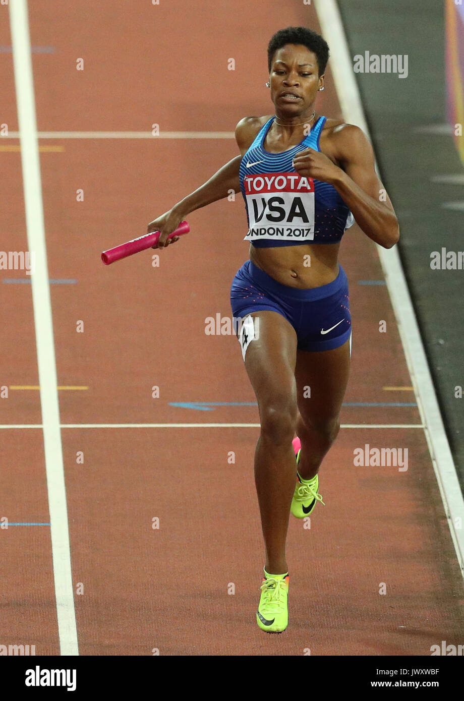 USA's Phyllis Francis celebrates taking gold in the Women's 4x400m ...