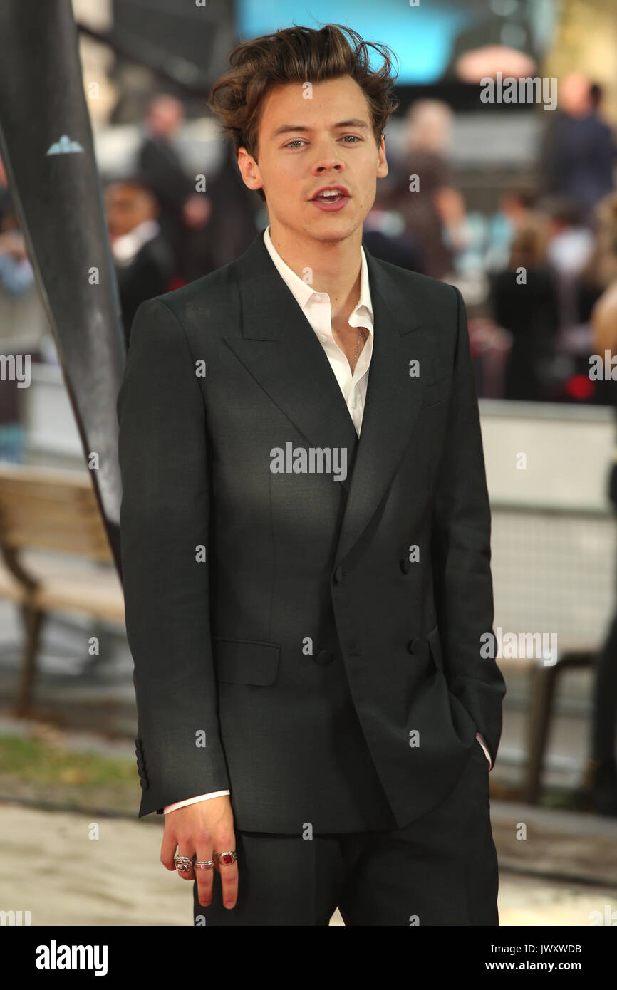 Harry style dunkirk hi-res stock photography and images - Alamy