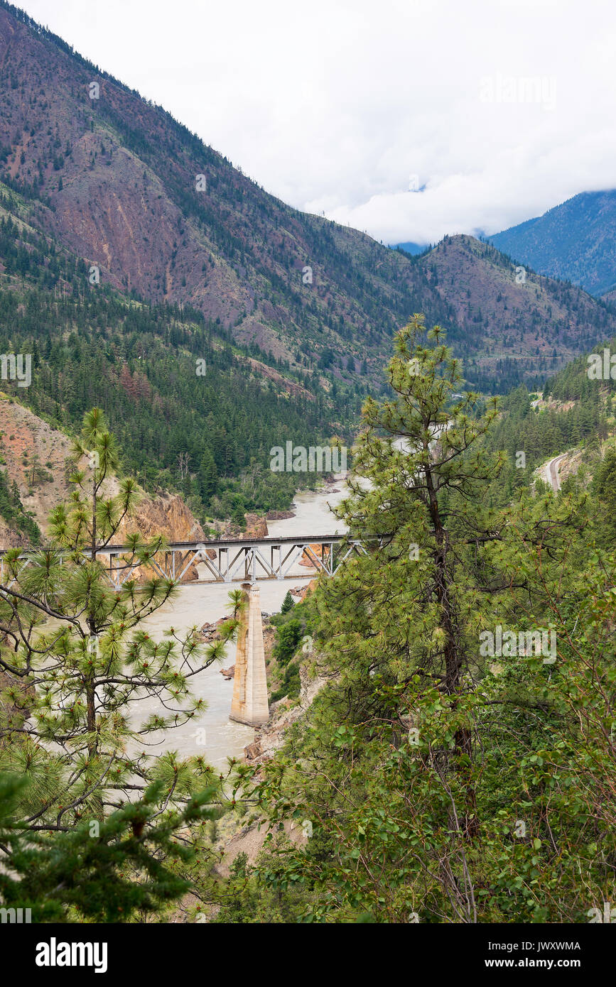 Fraser river and railway bridge hi-res stock photography and images - Alamy