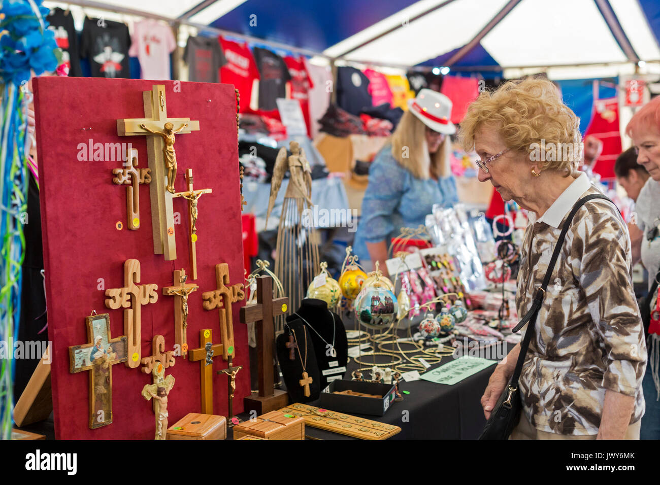 Catholic religious items for sale hi-res stock photography and images ...