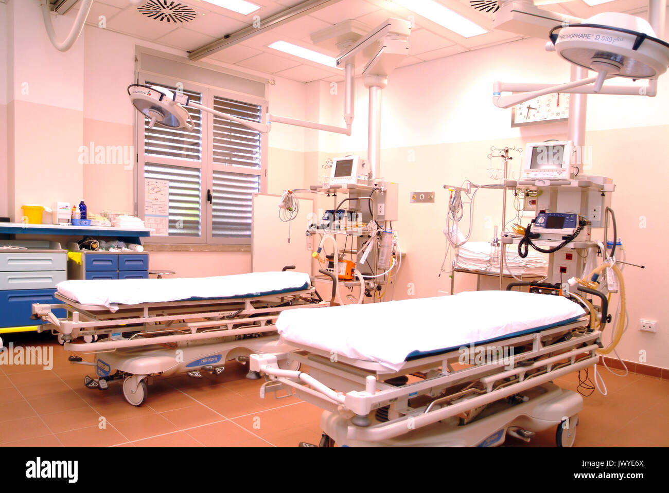 Emergency triage hi-res stock photography and images - Alamy