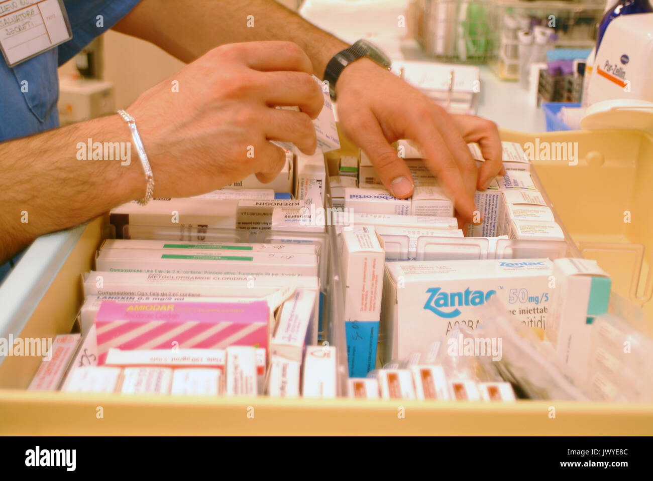 Sell medicines hi-res stock photography and images - Alamy