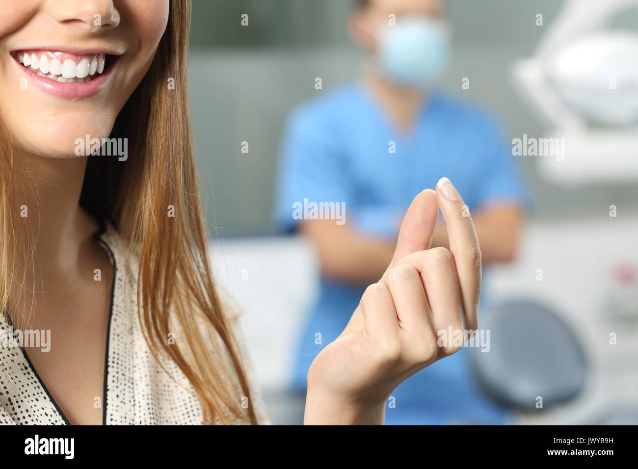 Doctor hand holding patient hand hi-res stock photography and images ...