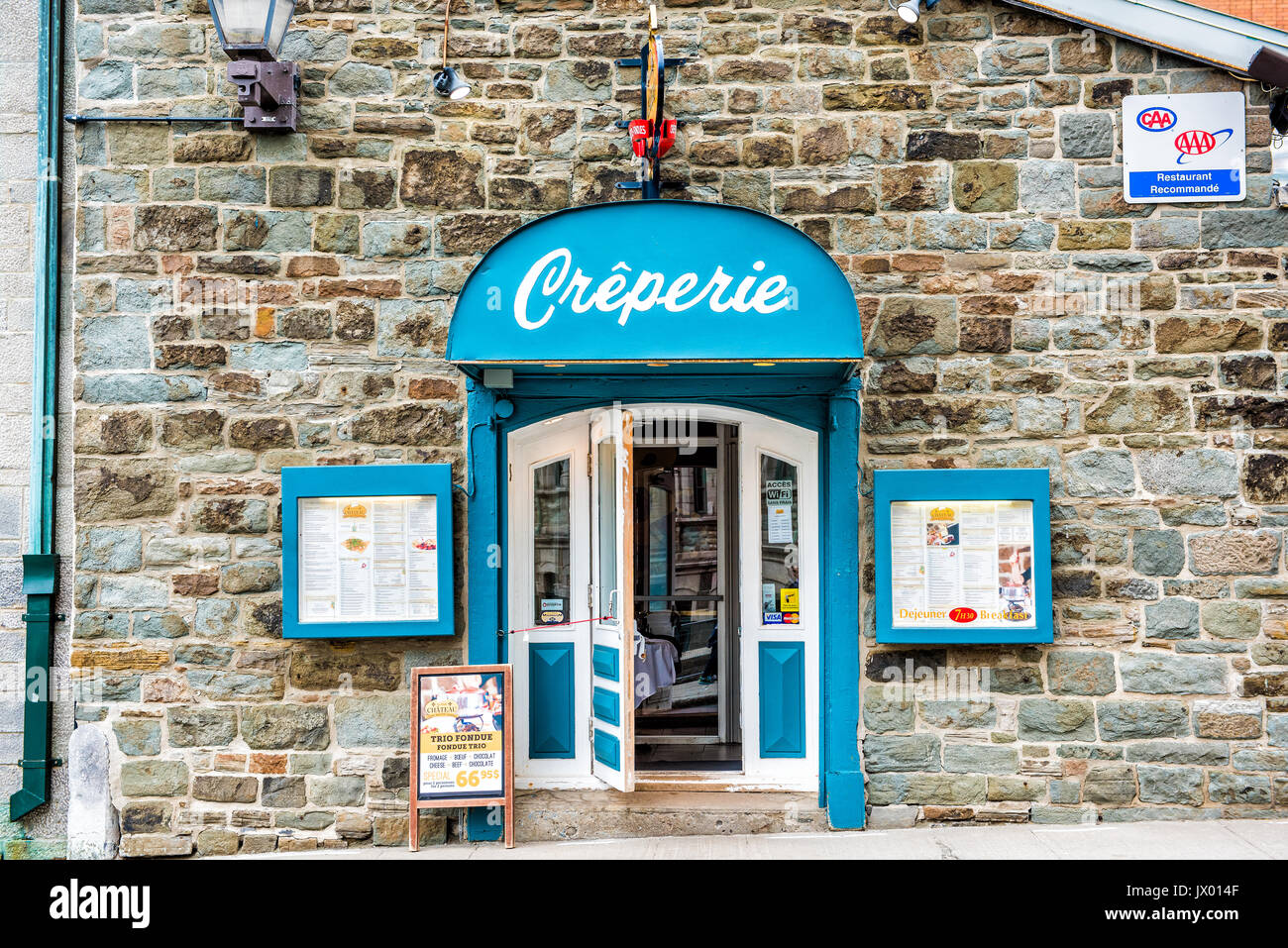 Welcome to quebec sign hi-res stock photography and images - Alamy