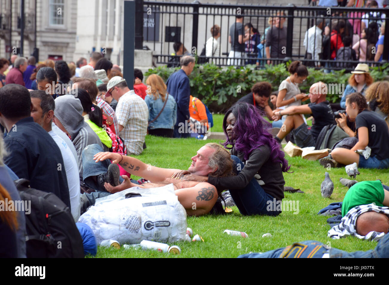 Drunk tramps uk hi-res stock photography and images - Alamy