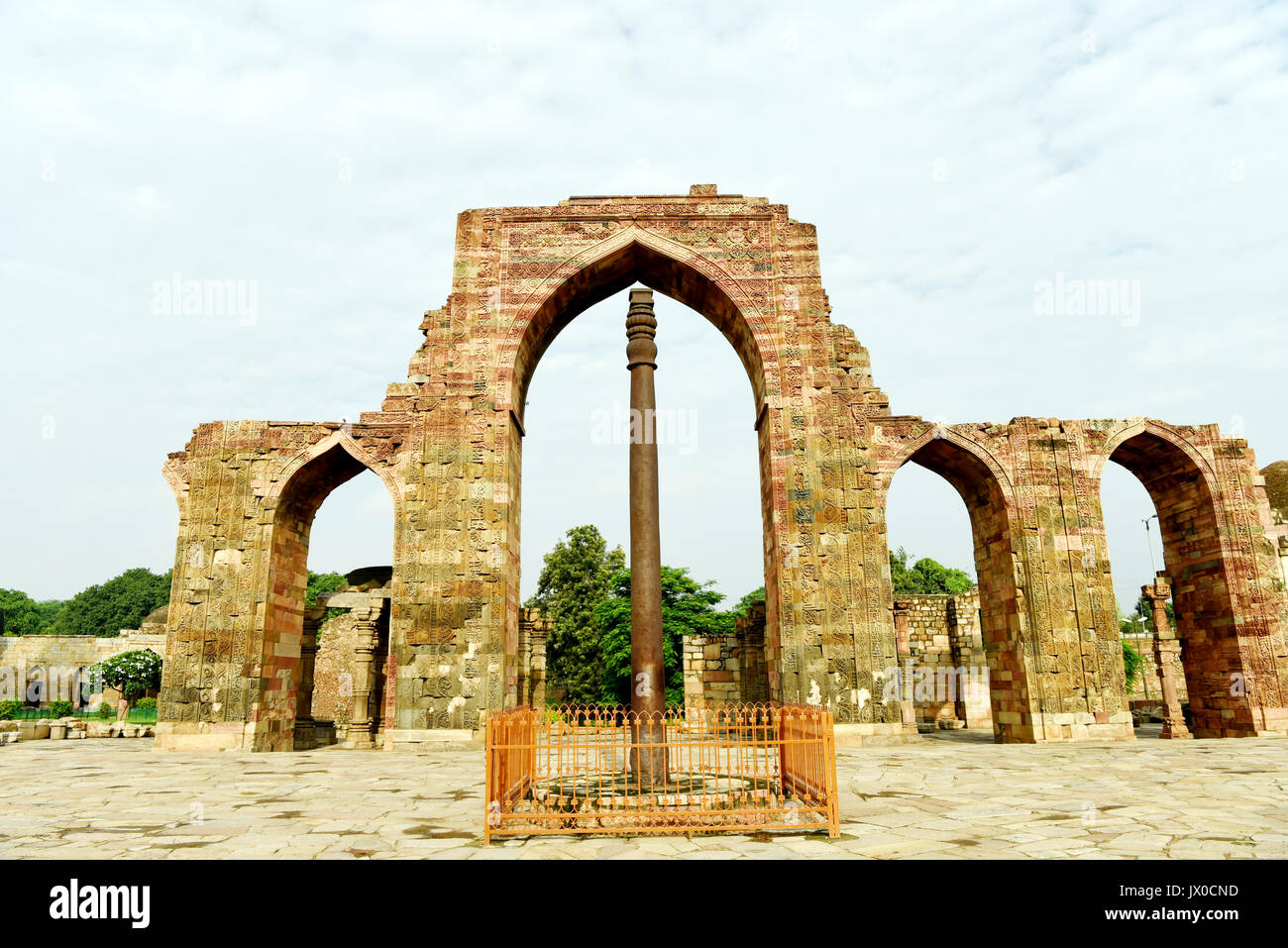 Iron Pillar of Delhi at the Qutb Complex, New Delhi Stock Photo - Alamy