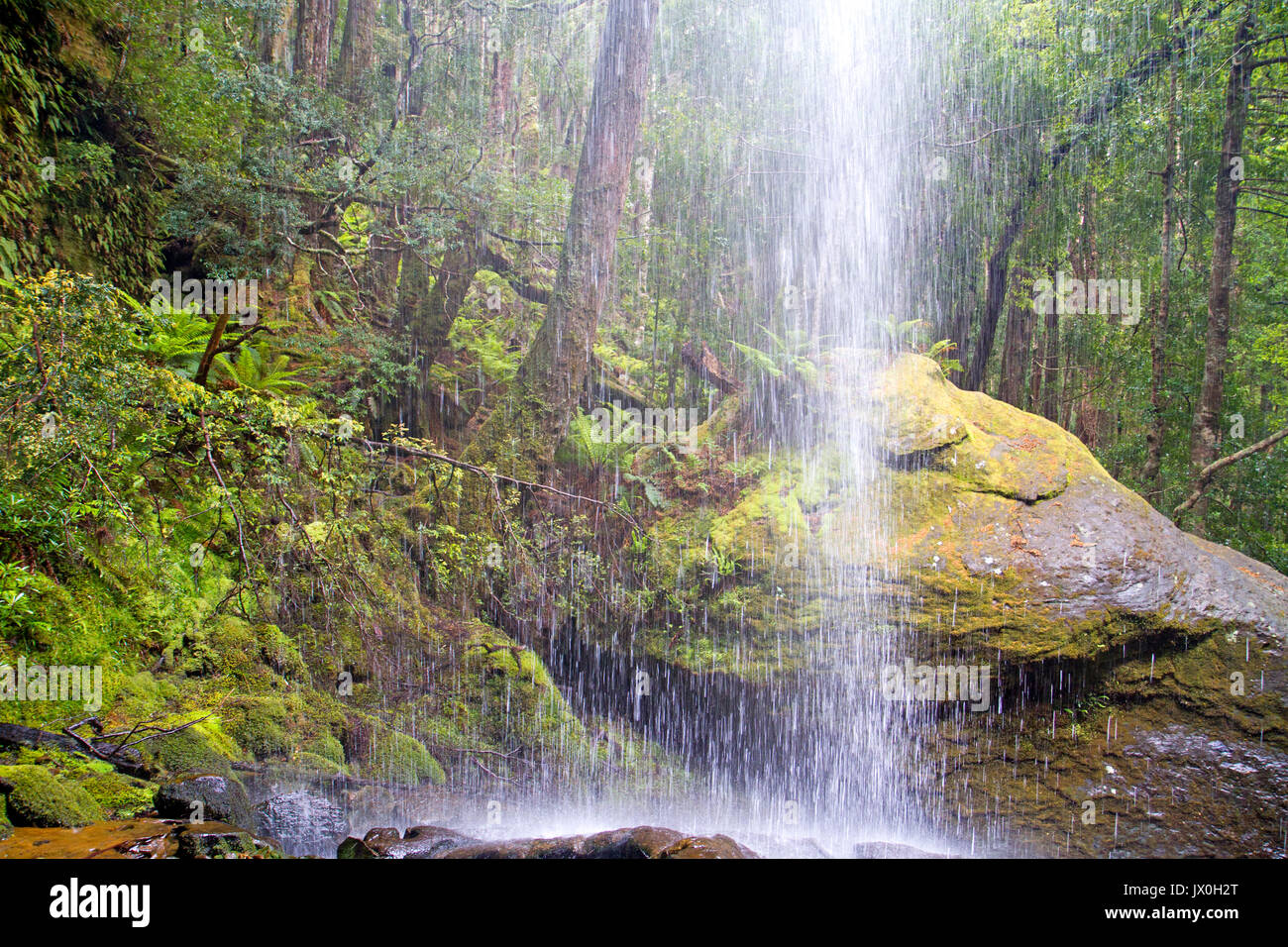 Split rock hi-res stock photography and images - Alamy