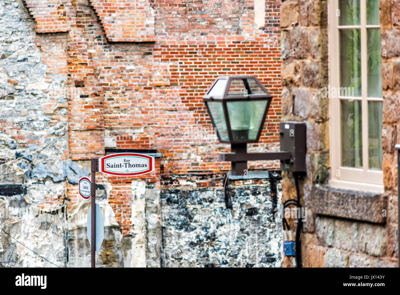 Street lamp direction signs hi-res stock photography and images - Alamy