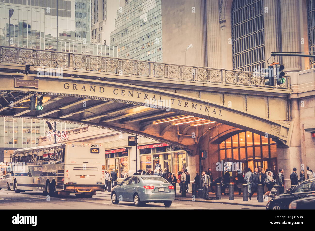Grand central station new york exterior hi-res stock photography and ...
