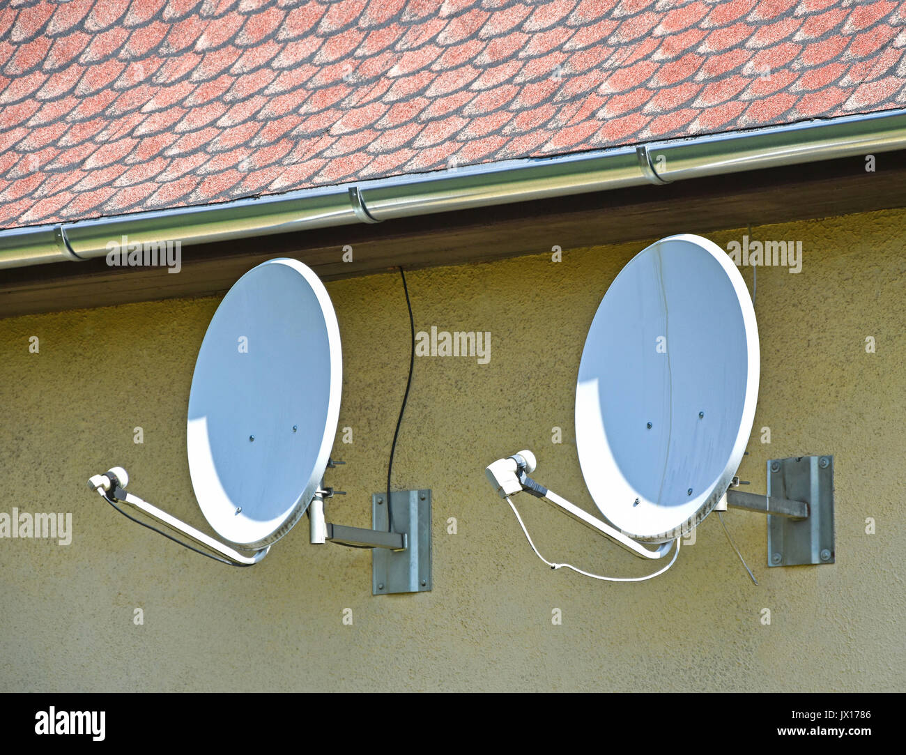 Two radio television satellite hi-res stock photography and images - Alamy