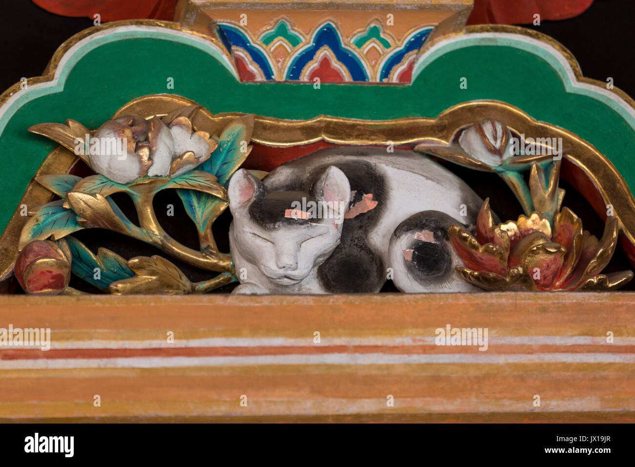 Carving of the sleepy cat, "Nemuri-neko", attributed to Hidari Jingorō ...