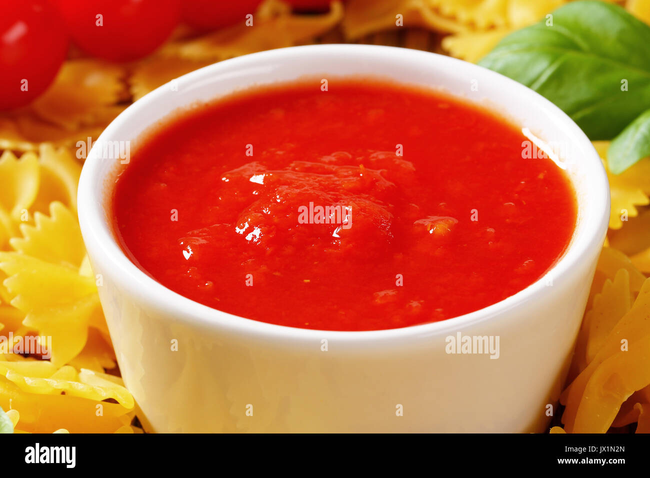 Passata di pomodoro hi-res stock photography and images - Alamy