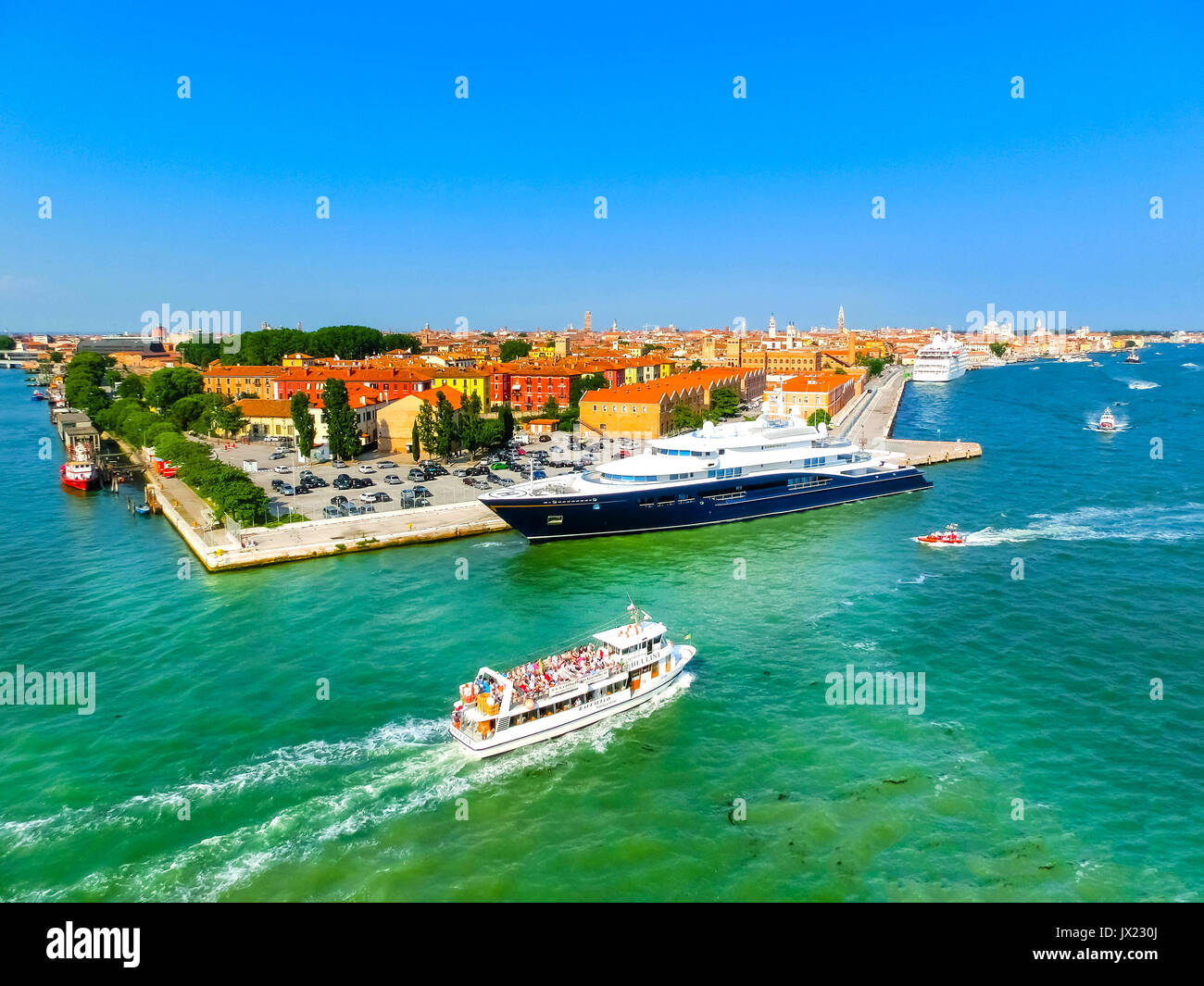 Cruise ship venice port hi-res stock photography and images - Alamy