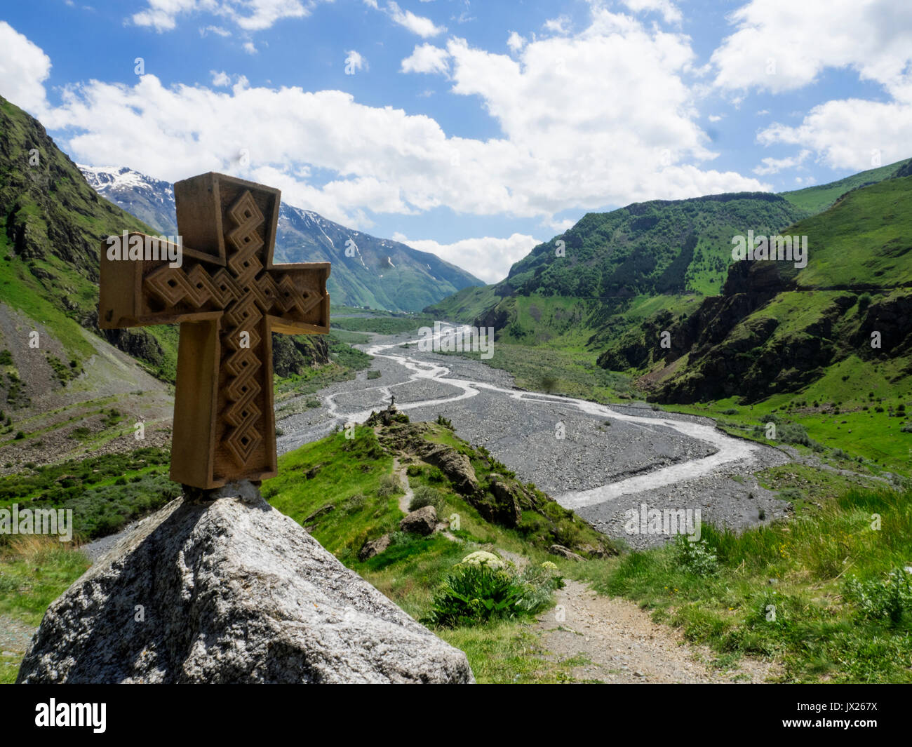 Darial gorge hi-res stock photography and images - Alamy