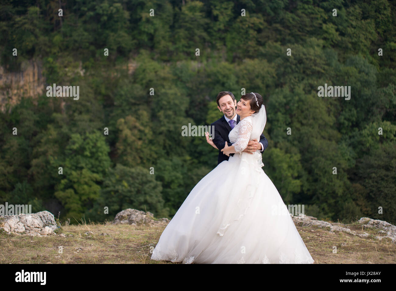 Beautiful married couple in the wedding day Stock Photo - Alamy