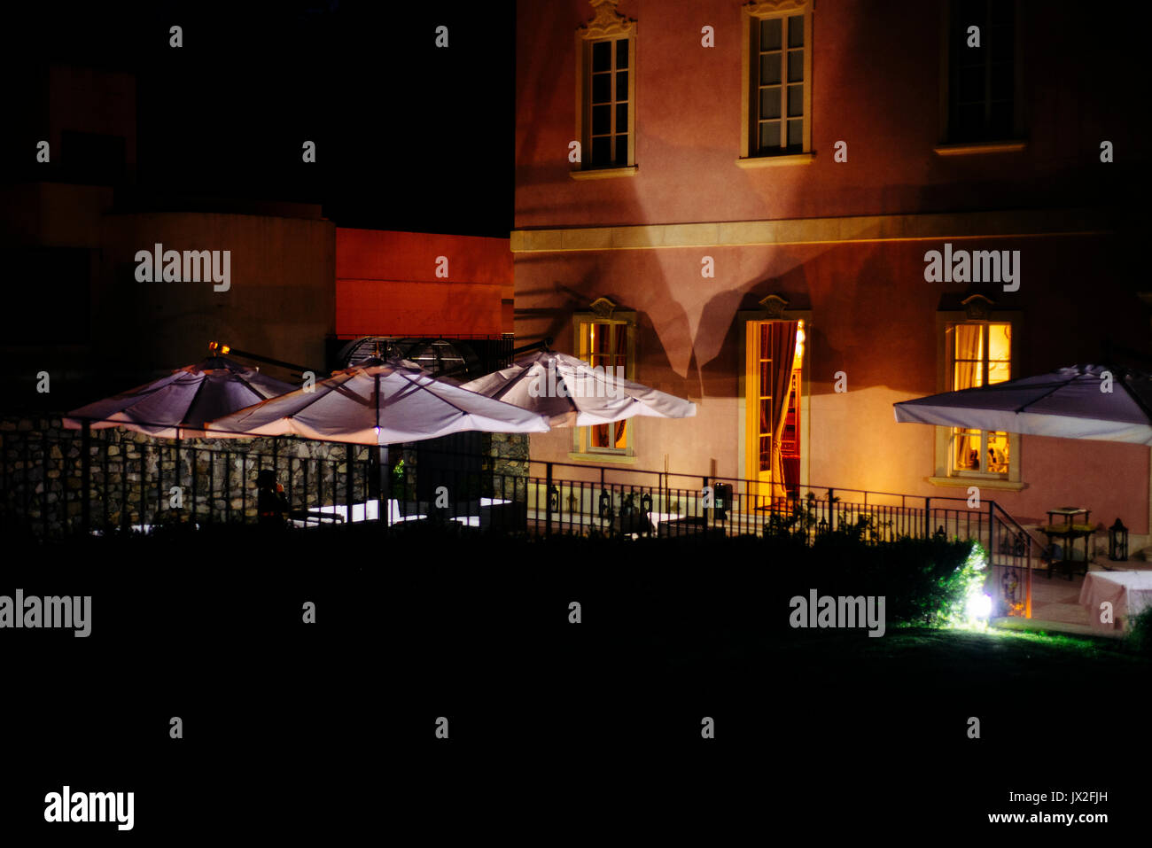 Exterior hotel night Stock Photo - Alamy