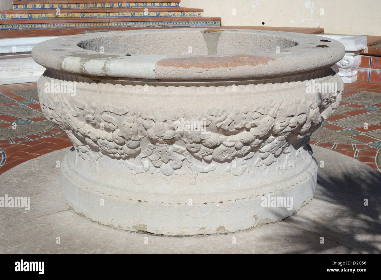 Lion basin Hearst Castle DSC06452 Stock Photo - Alamy