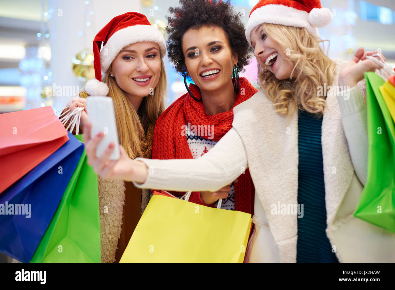 Shopping mall christmas scene hi-res stock photography and images - Alamy