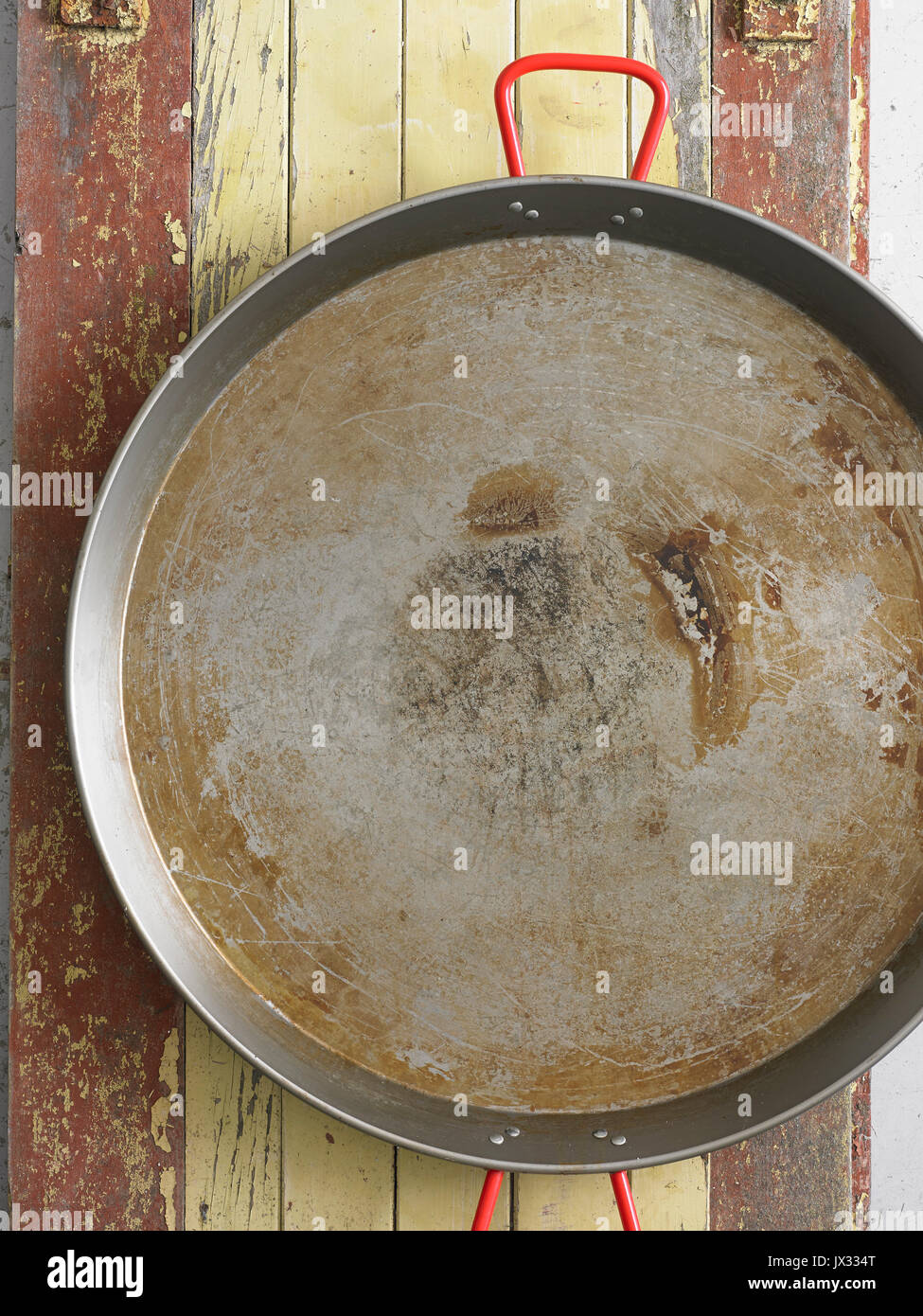 Spanish paella pan Stock Photo - Alamy