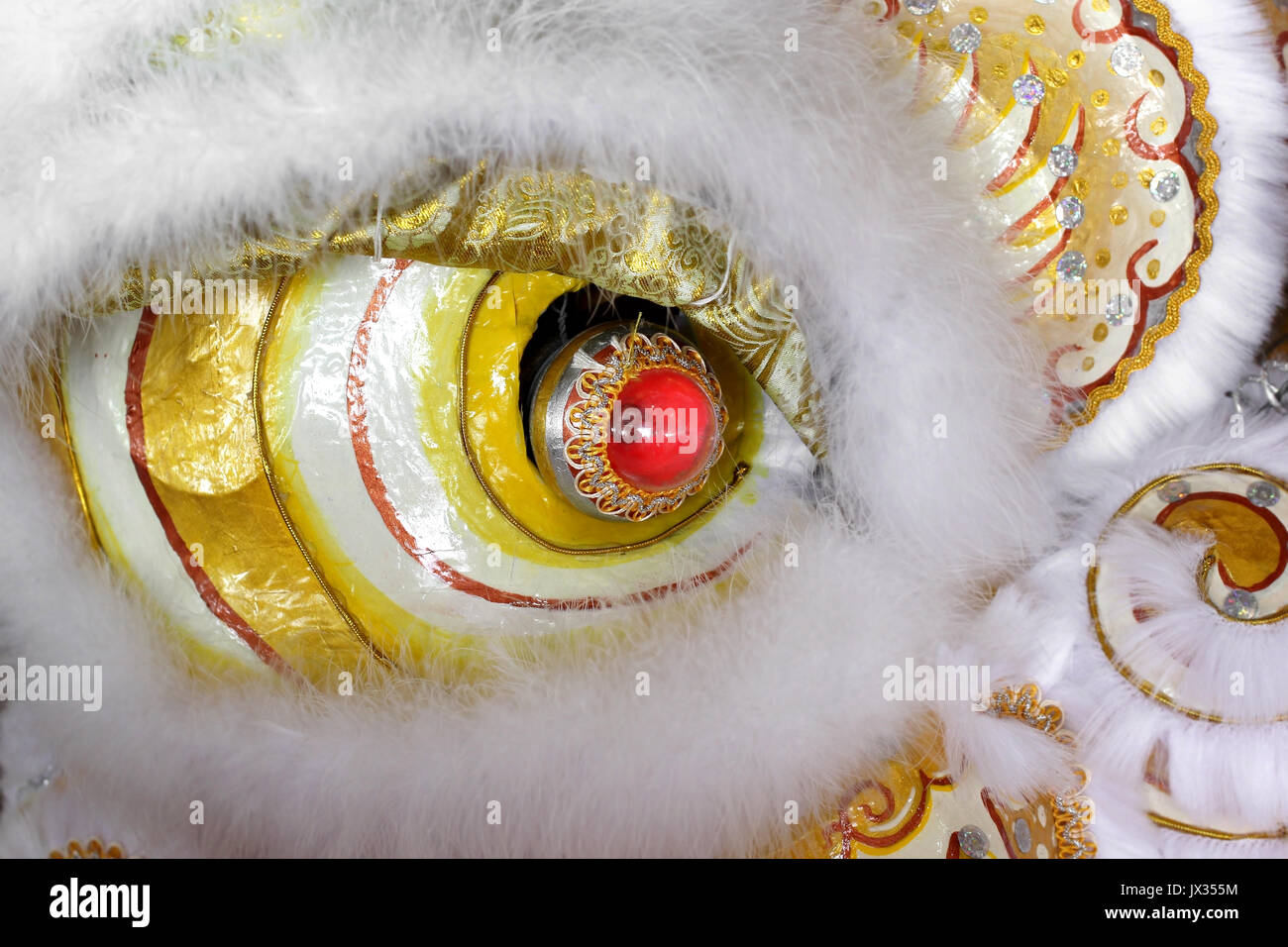 Chinese dragon costume head hi-res stock photography and images - Alamy