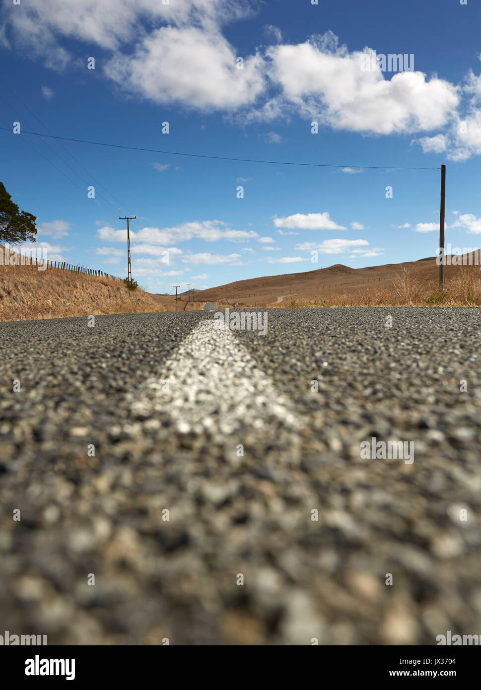 Middle of the road markings Stock Photo - Alamy