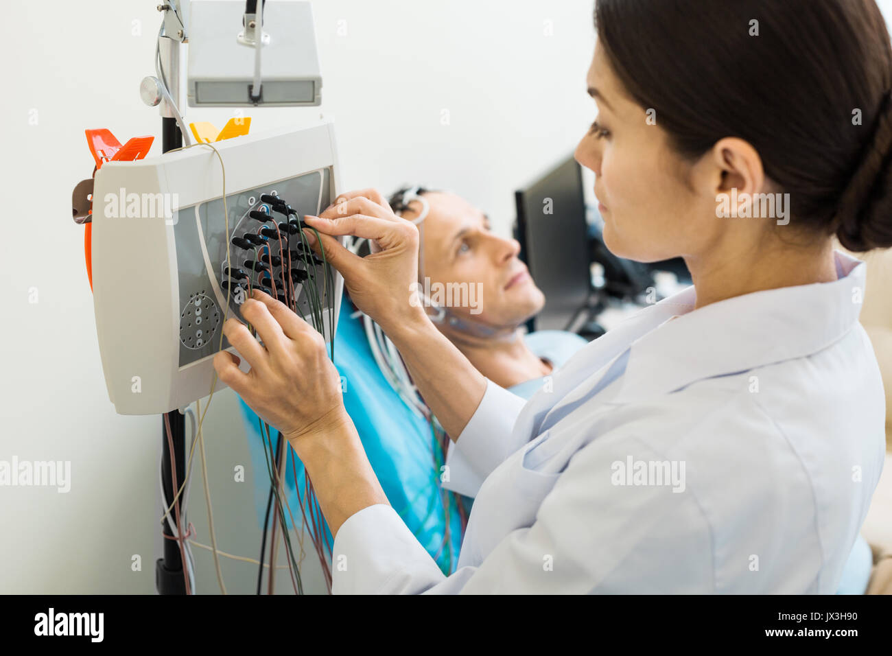 Brain waves electrodes hi-res stock photography and images - Alamy