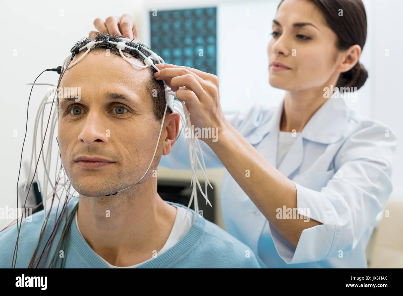 Electrodes on head hi-res stock photography and images - Alamy