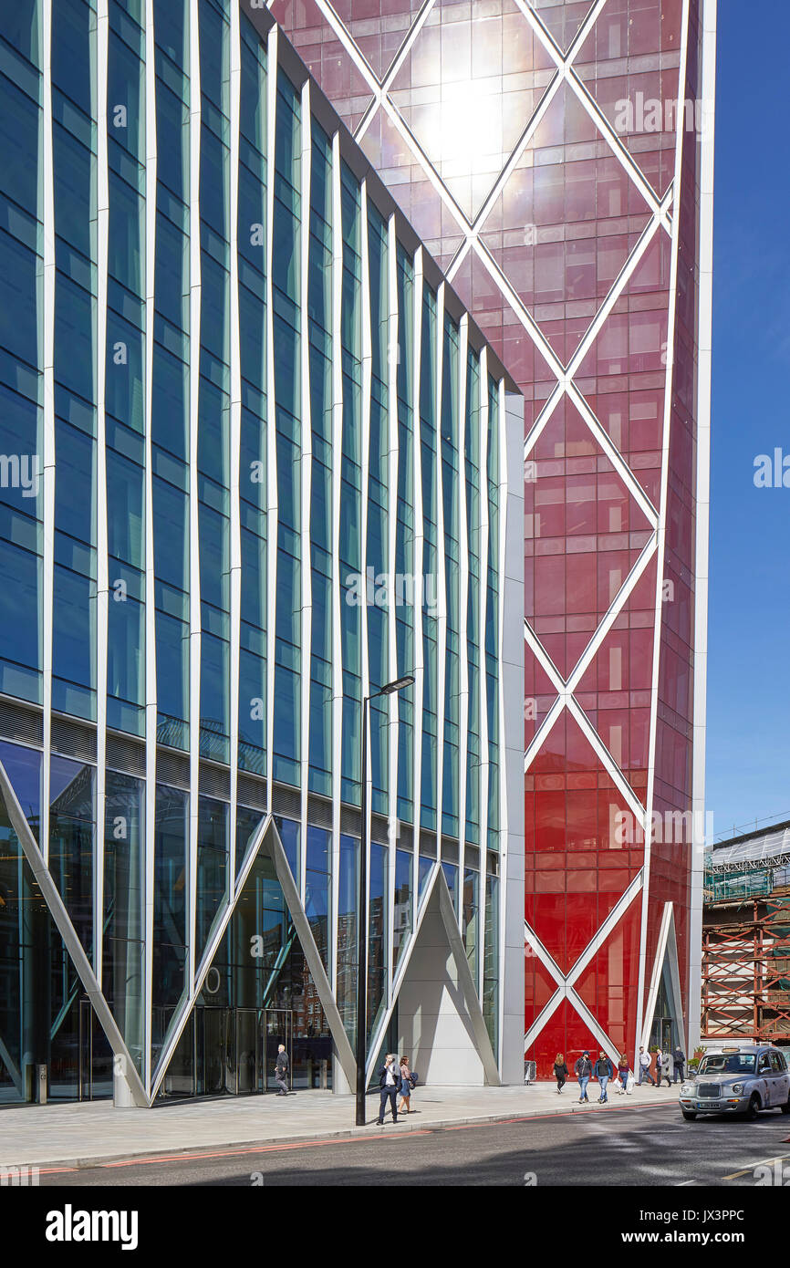 The angled southern approach to the Nova Building from Victoria Station ...