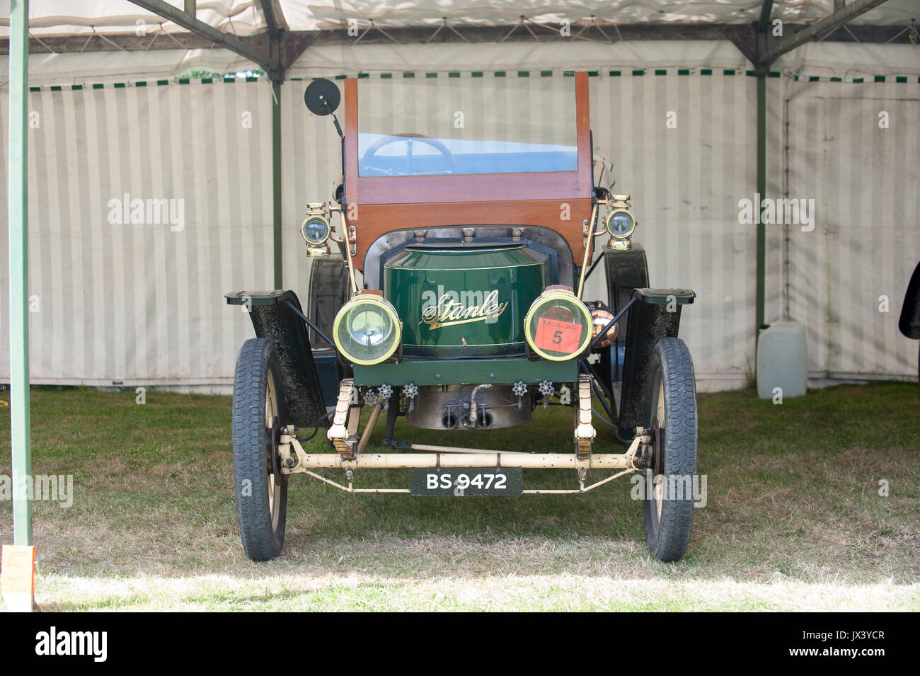 Vacuum car door hi-res stock photography and images - Alamy
