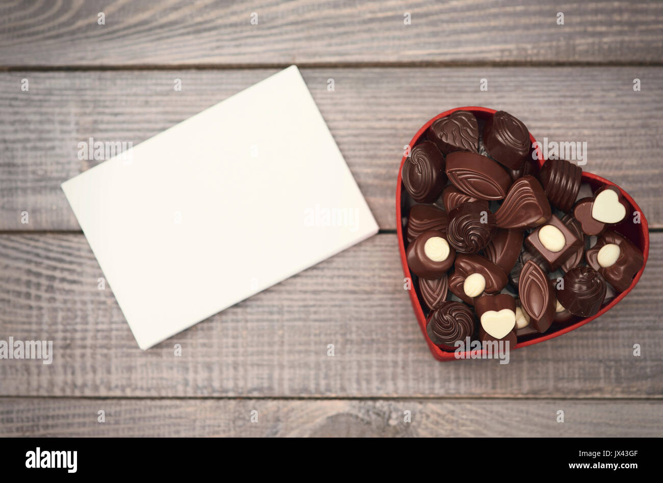 Box of chocolates empty hi-res stock photography and images - Alamy