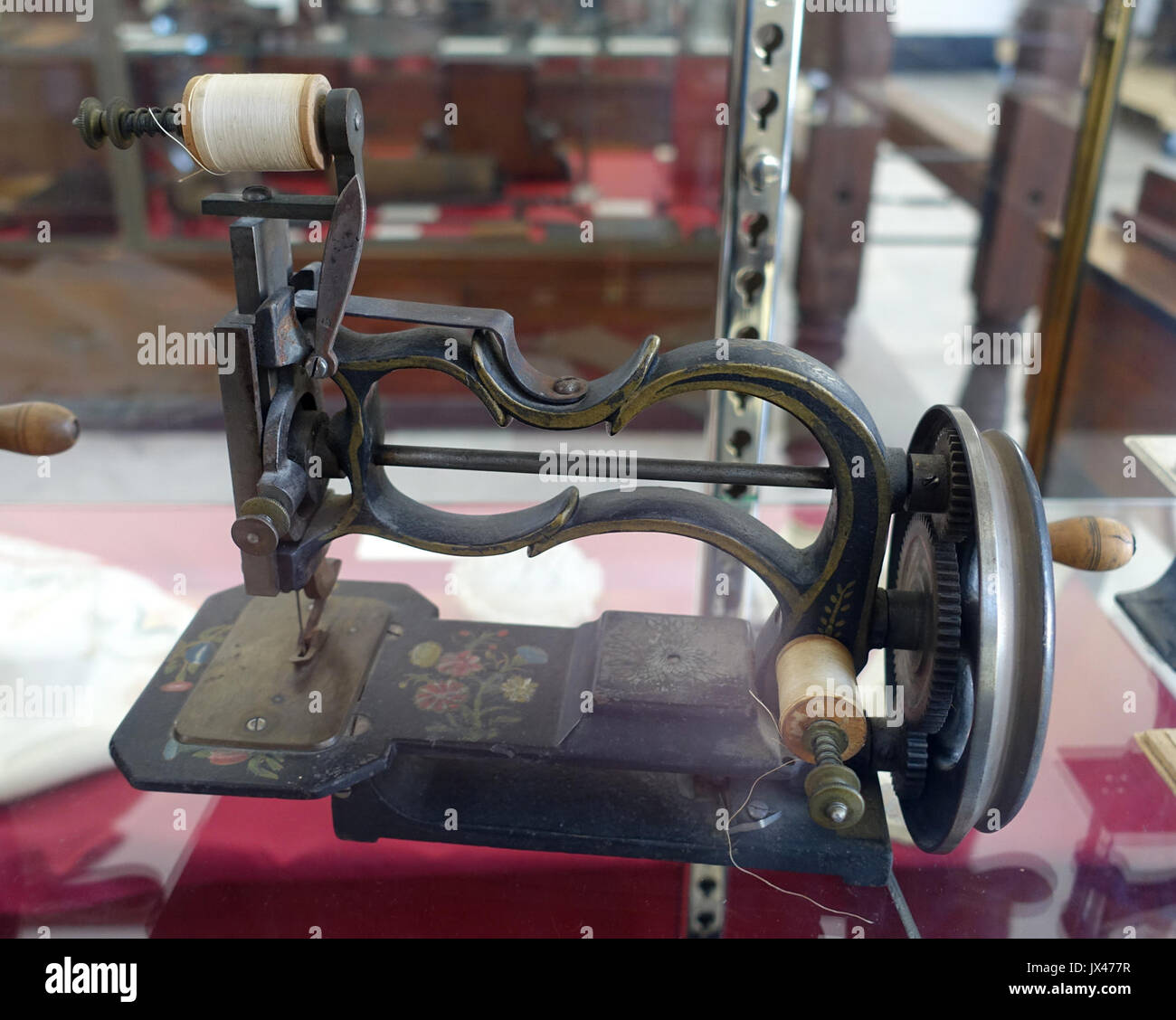 New england sewing machine hi-res stock photography and images - Alamy